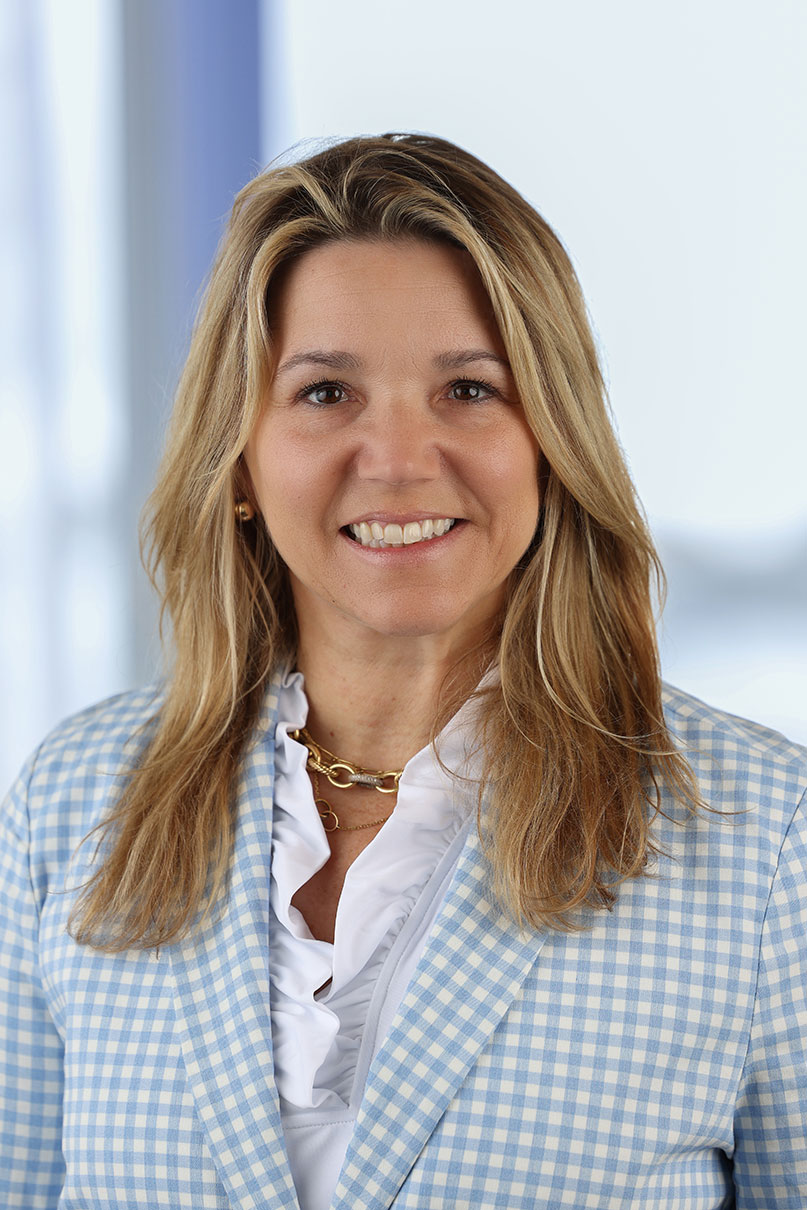 Adrienne Filipov | Team | Warburg Pincus