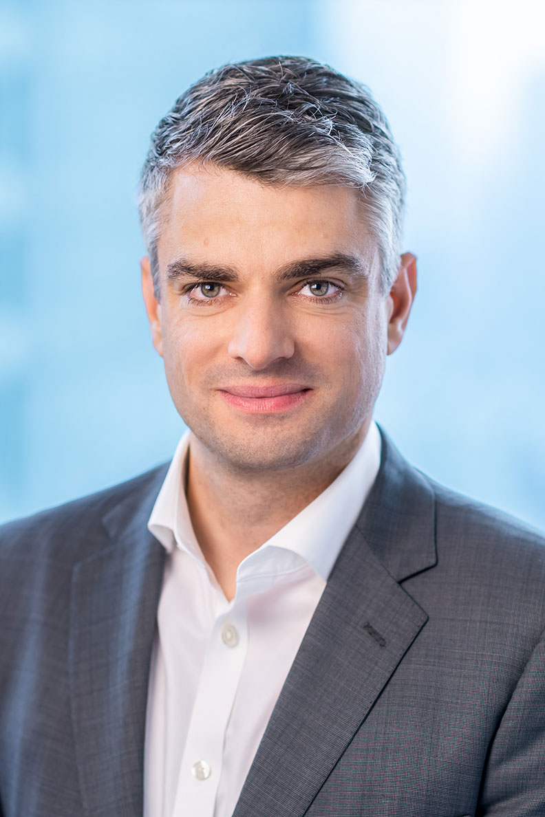 Alexander Roso | Team | Warburg Pincus