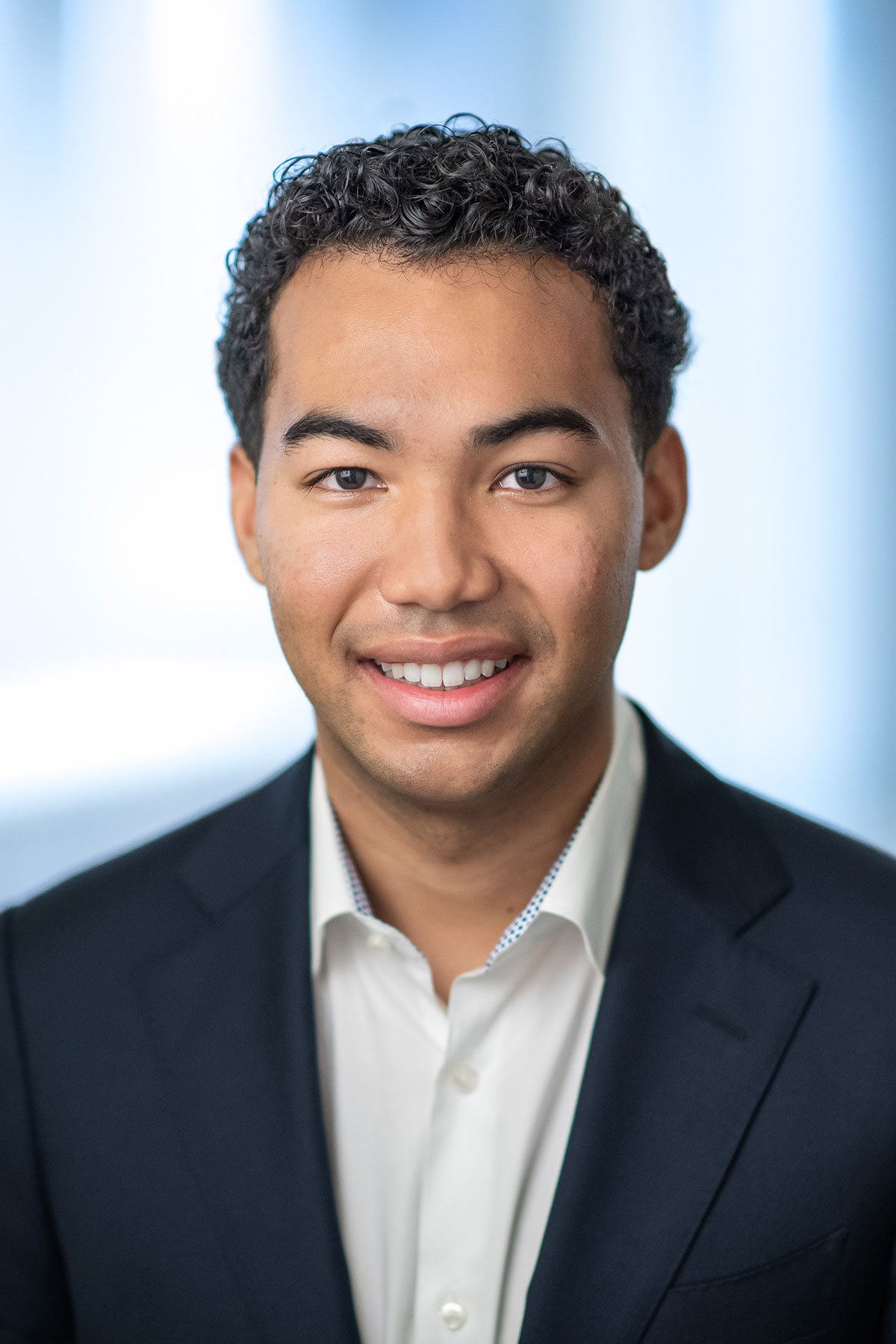 Noah Tavares | Team | Warburg Pincus