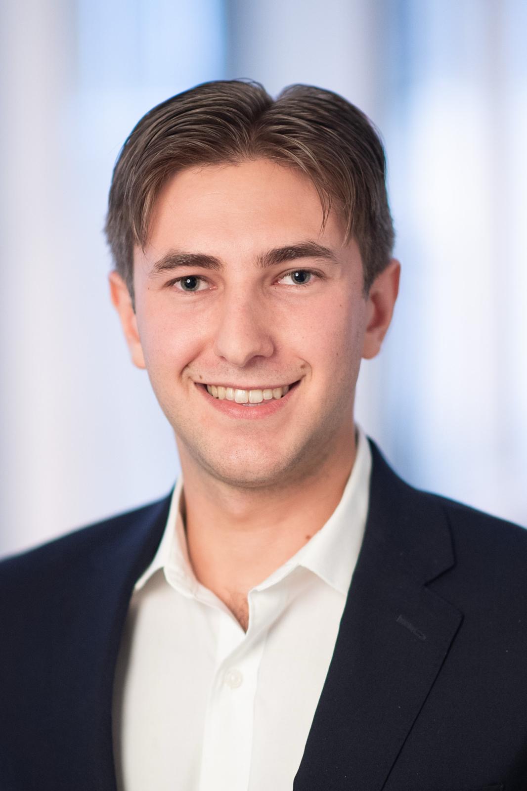 Tommy Przygoda | Team | Warburg Pincus